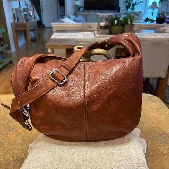 Vera Pelle | Bags | Vera Pelle High Quality Italian Leather Half Moon ...